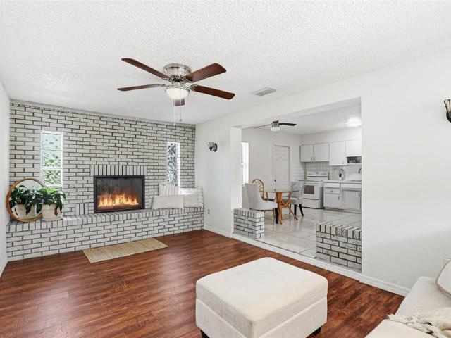 3663 22nd Ave N, St. Petersburg, FL 33713 | MLS #TB8494 | Compass