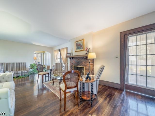 366 Gregory Ave