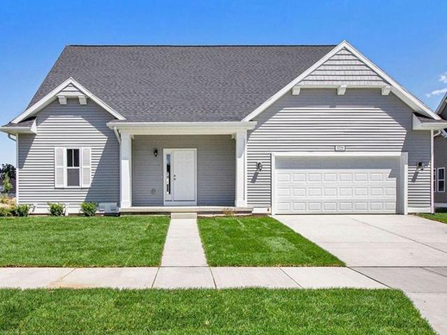 366 Dorchester Dr, Howell, MI 48855
