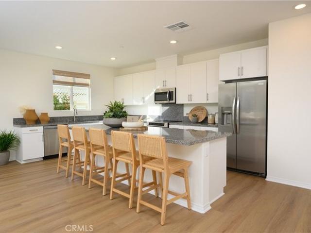366 Deer Lake Way, Perris, CA 92570