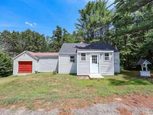 366 Depot Street, Belmont, NH 03220 653779417
