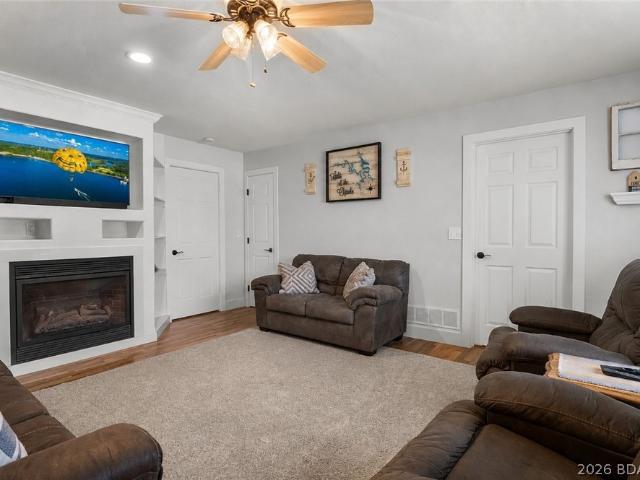 366 Highlands Dr