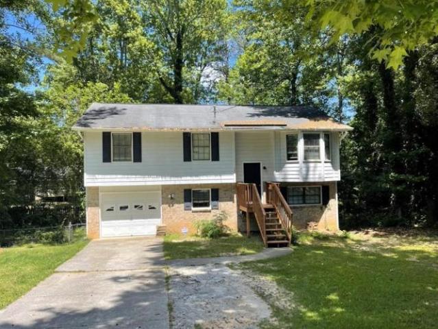 366 Old Towne Cir, Lawrenceville, GA 30046