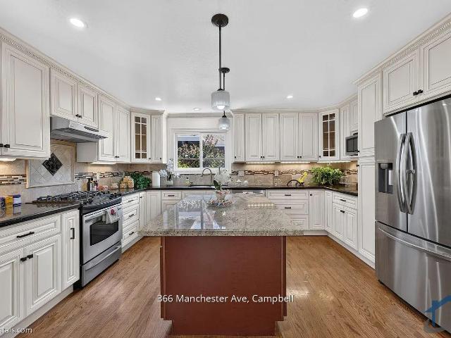 366 Manchester Avenue