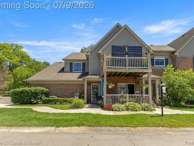 366 Marigold Cir, Westland, MI 48185
