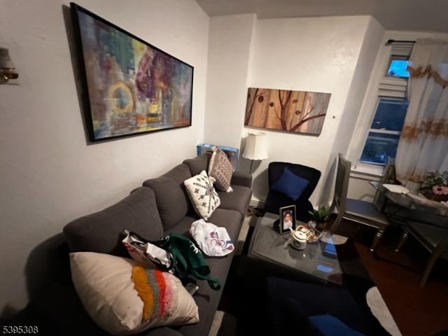 366 Summer Ave