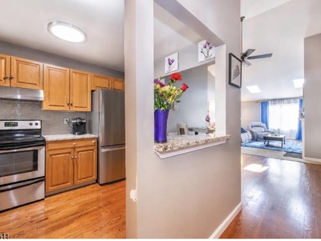 366 Potomac Dr