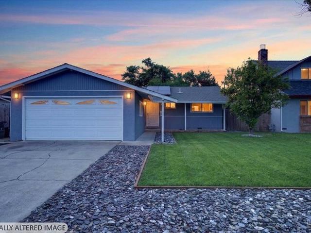 366 Trinity Dr, Vacaville, CA 95687