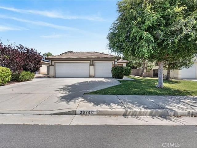 36740 Red Oak St, Winchester, CA 92596