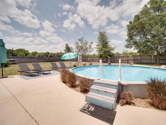 36747 Sundance Dr, Grand Island, FL 32735