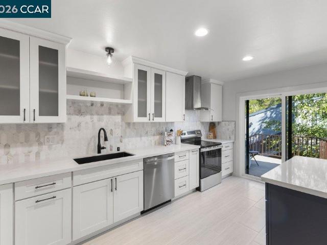 3674 Rossmoor Pkwy 5