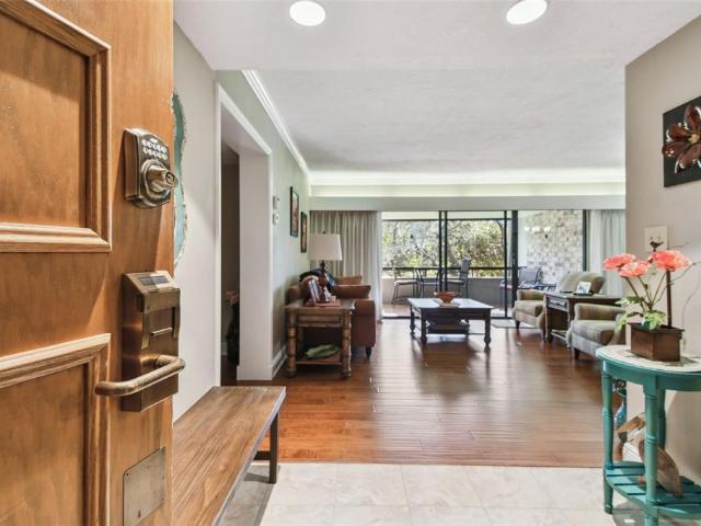 36750 US Highway 19 N, Unit 19308, Palm Harbor, FL 34683 | MLS #TB8462 | Compass
