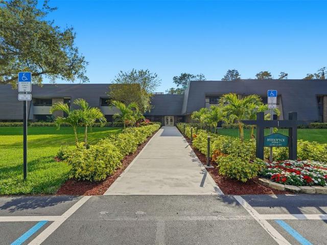 36750 Highway 19, Unit 5202, Palm Harbor, FL 34684 | MLS #TB8454 | Compass