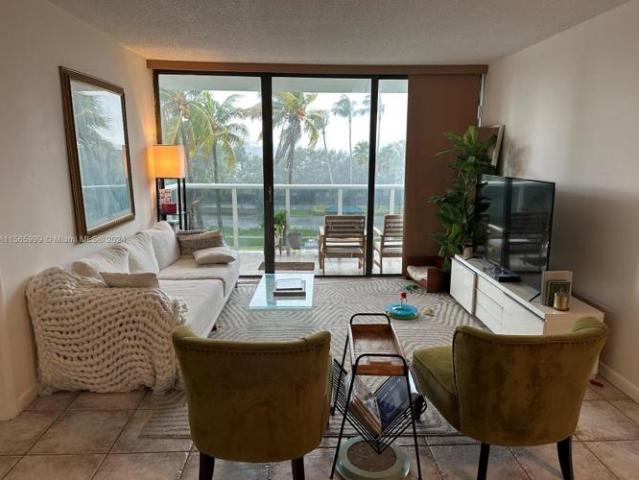 3675 N Country Club Dr #308, Aventura, FL 33180
