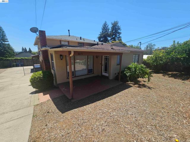 3675 Christensen Ln