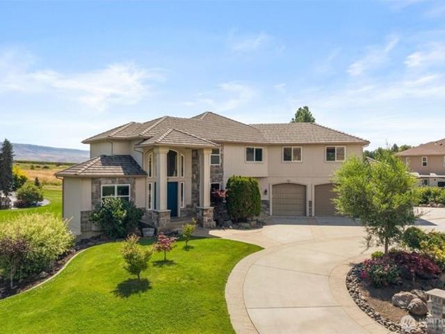 3675 Westridge Pl, Wenatchee, WA 98801