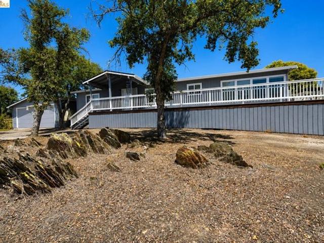 3677 Quail Hill Rd, Copperopolis, CA 95228