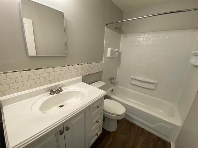 3678 glenburee cv