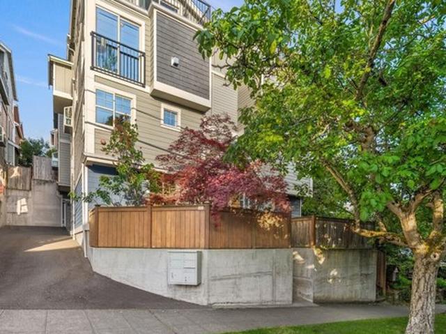 3670 Dayton Ave N Unit B, Seattle, WA 98103