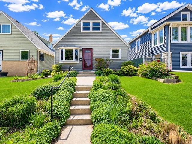 3671 E Whittaker Ave, Cudahy, WI 53110