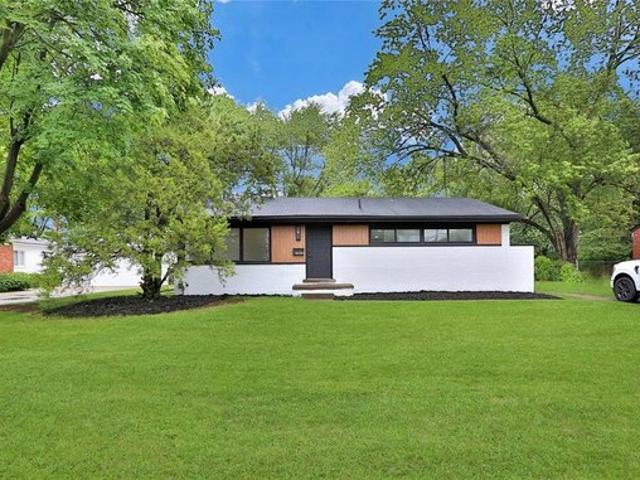 36720 N Schafer St, Clinton Township, MI 48035