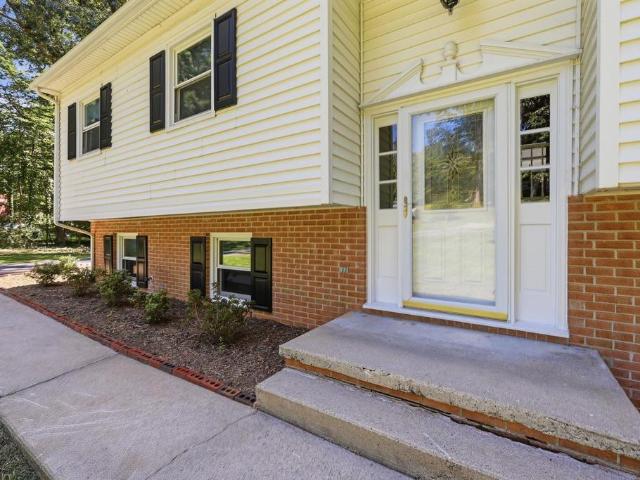 3672 Airport Acres Rd