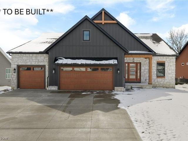 3672 Kenway Blvd, Green, OH 44685