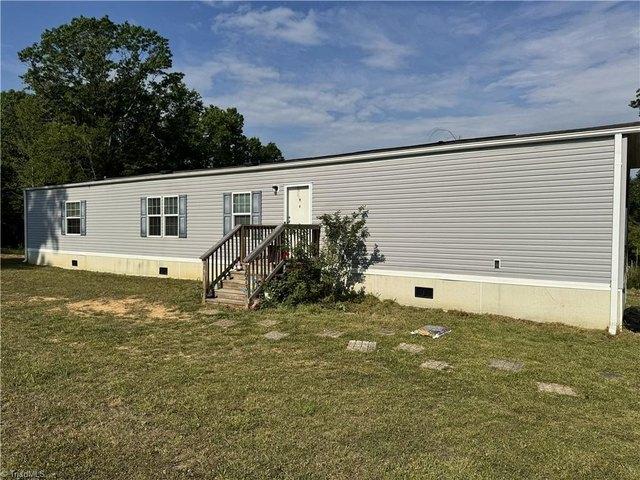 3673 NC Highway 66, Westfield, NC 27053