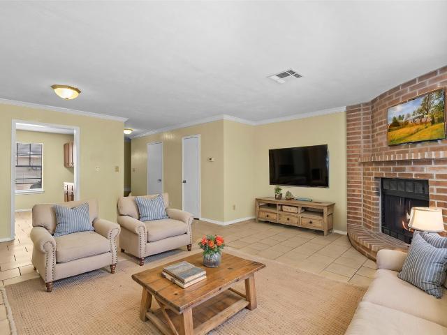 3673 Briar Creek Drive N