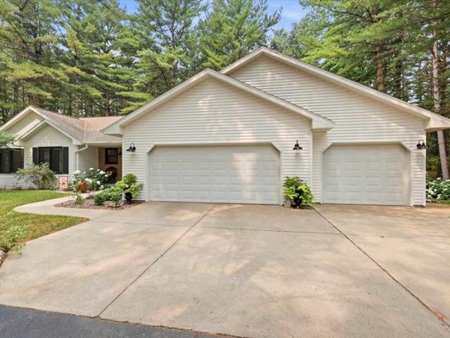 3673 Powderhorn Ln, Suamico, WI 54173