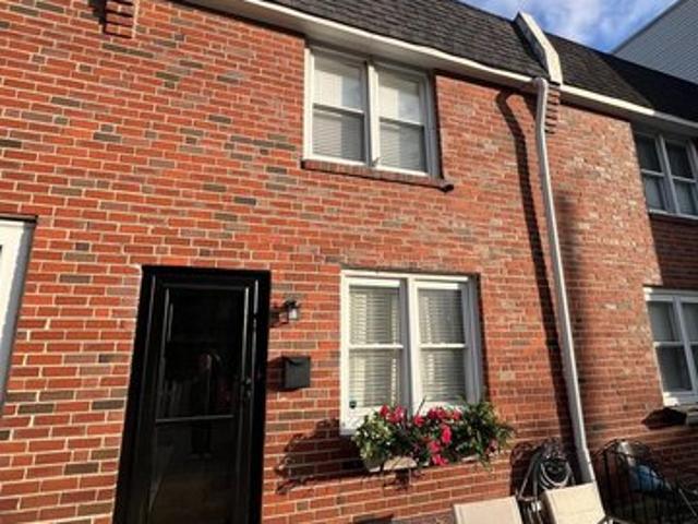 367 Conarroe St, Philadelphia, PA 19128