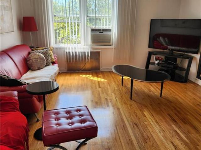 367 Avenue S # 4A