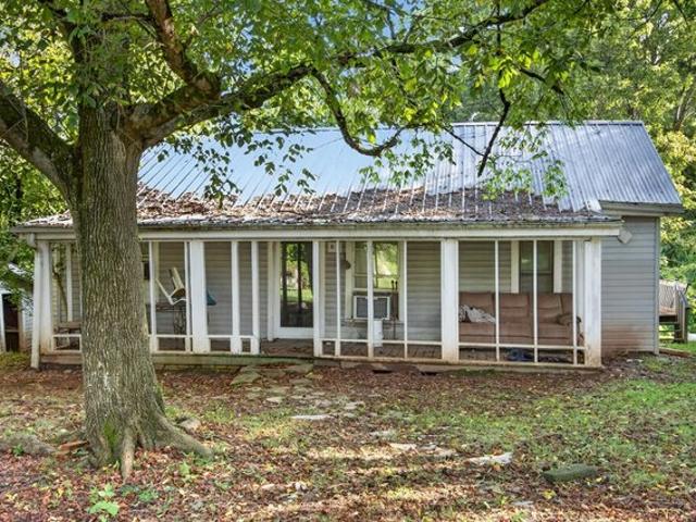 367 E Second St, Blue Ridge, GA 30513