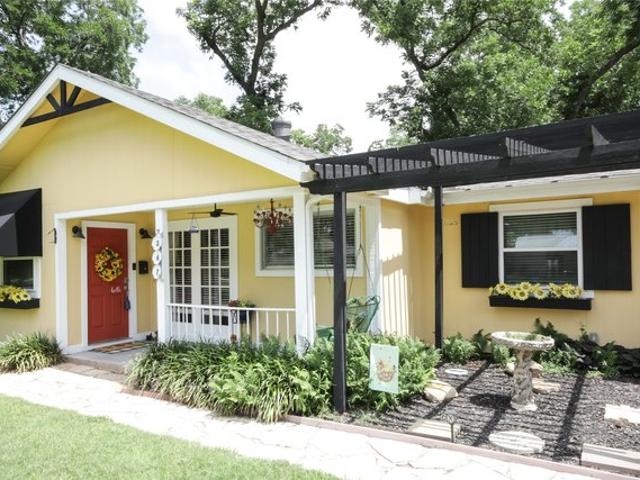 367 Hillcroft Dr, Weatherford, TX 76087