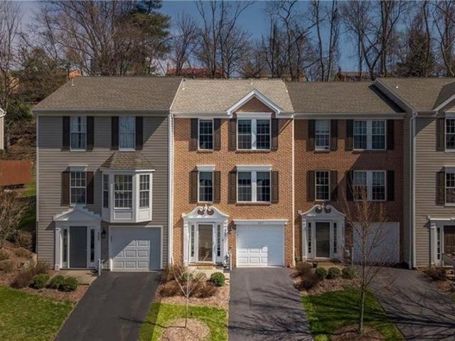 367 Murrays Ln, Pittsburgh, PA 15234