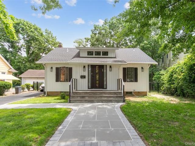367 Summit Ave, Cedarhurst, NY 11516