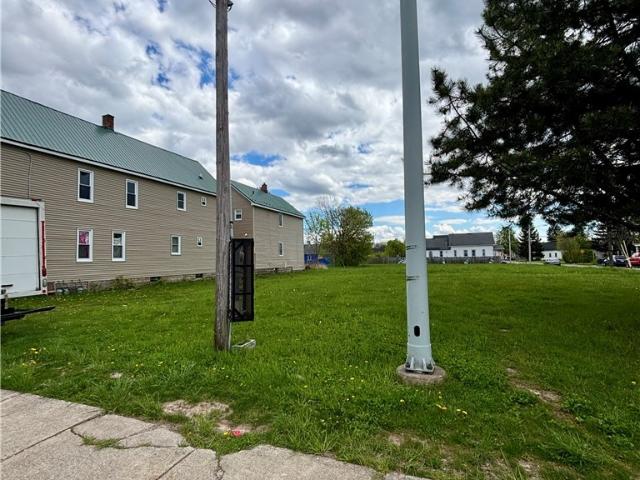 367 Peckham ST