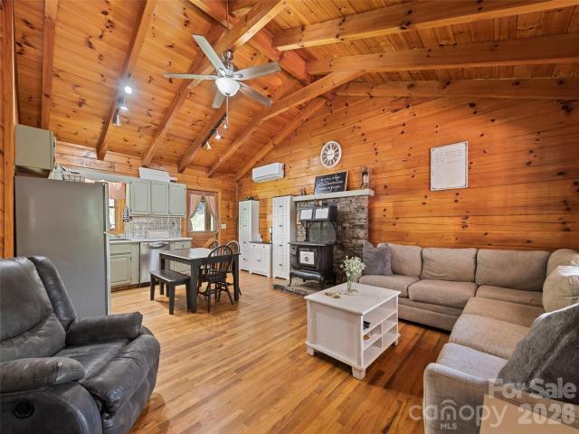 367 Robinson Road