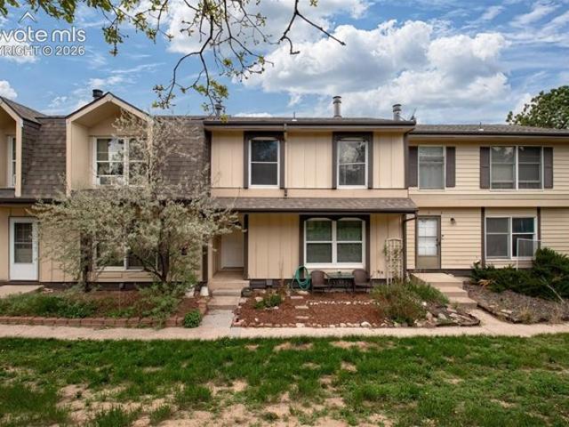 367 Raspberry Ln, Monument, CO 80132