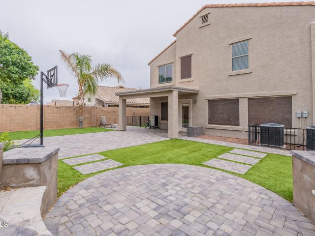 367 w love road