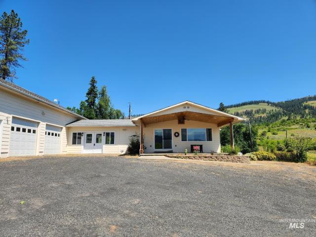367 Woodland Rd