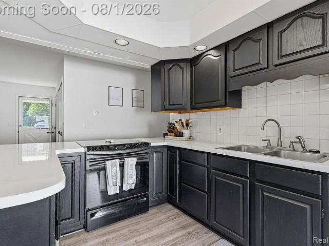 3685 Chesterfield Drive