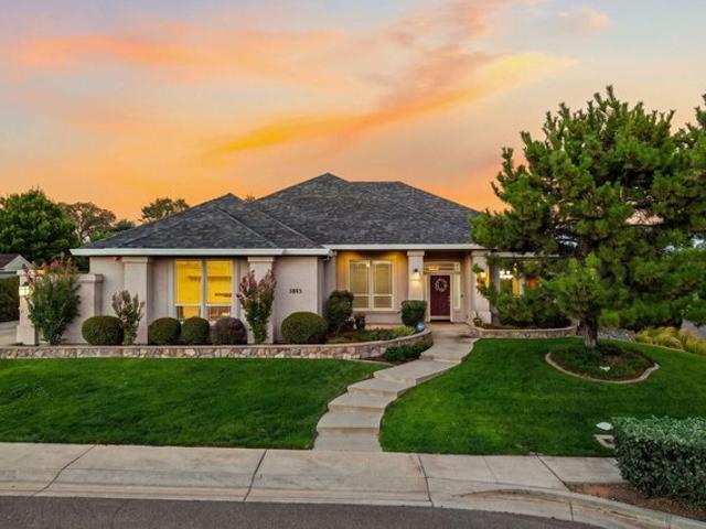 3685 Wimbledon Dr, Redding, CA 96002