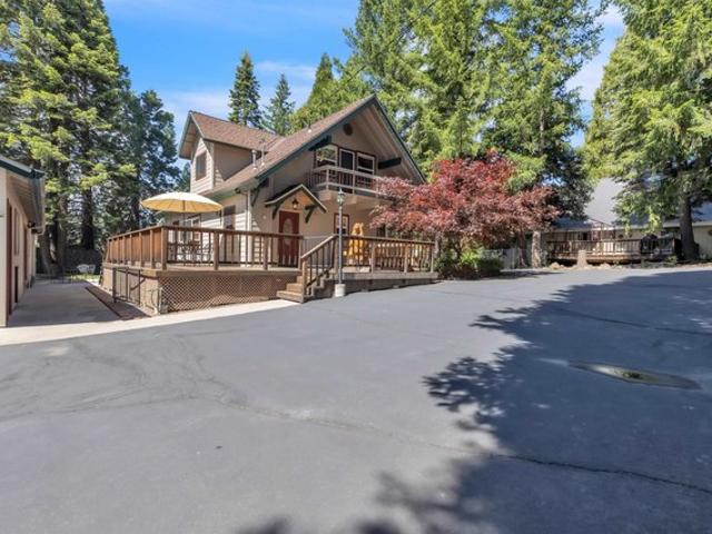 3686 Woodlake Dr, Lake Almanor, CA 96137