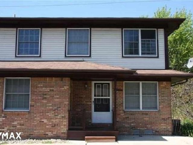 36871 Brewster Ln, New Baltimore, MI 48047