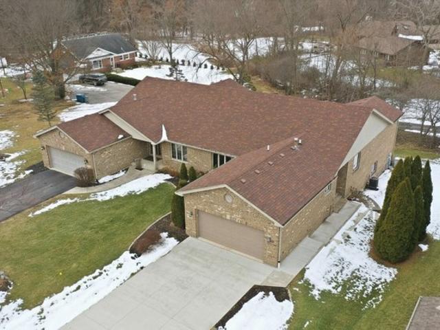 3688 Warwick Dr, Crete, IL 60417