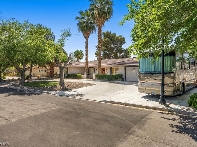 3689 N Rosecrest Circle