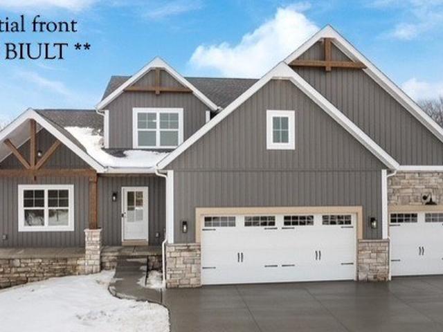 3680 Kenway Blvd, Green, OH 44685