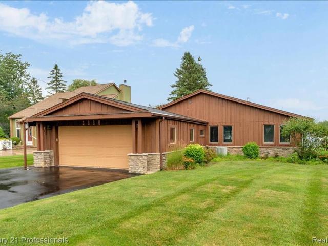3680 Kingsway Drive