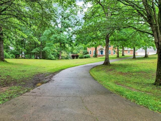 3680 Sourwood Trl NW